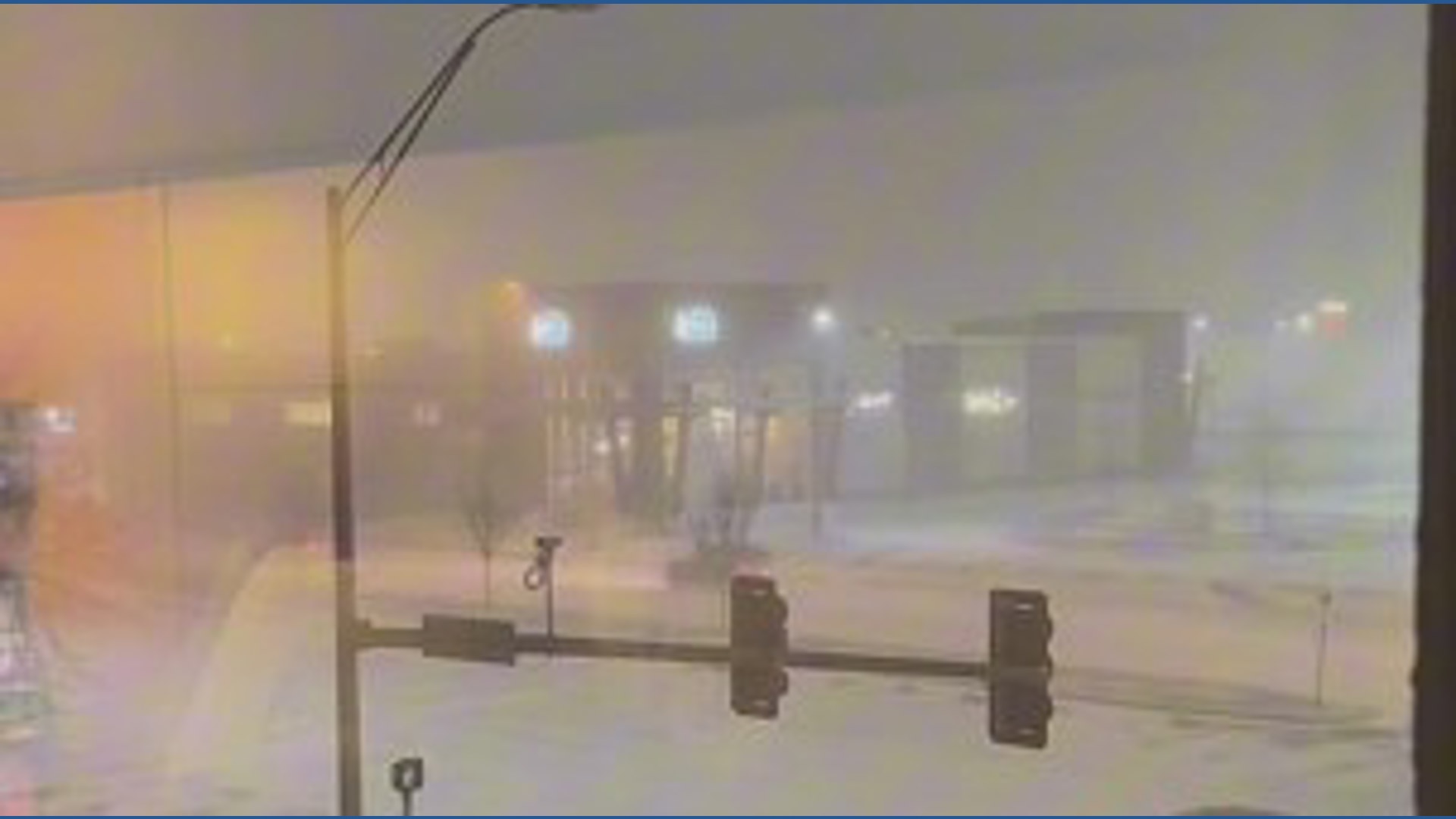 Snow begins to fall in Virginia Beach