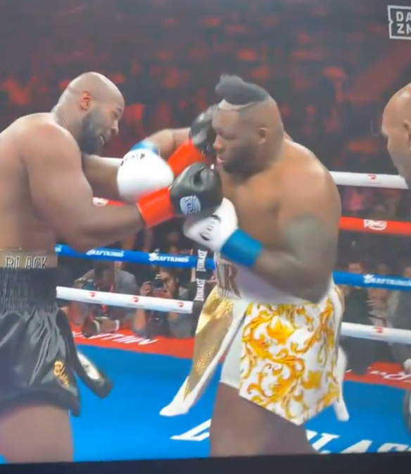 Jarrell Miller’s toupee gets knocked off during fight in hilarious ...