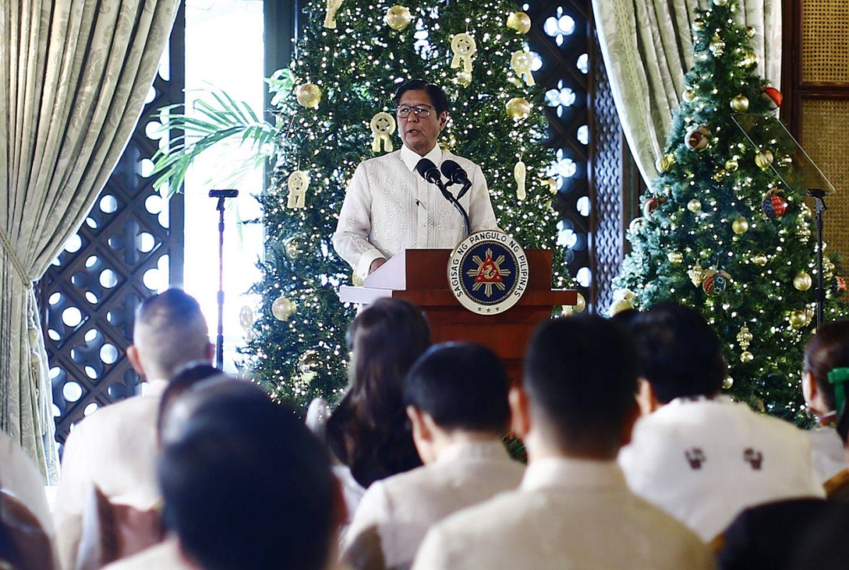 Marcos orders review of outdated policies to improve public services