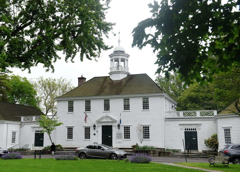 Fairfield woman turns her Etsy business into a brick-and-mortar store ...