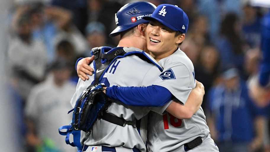 Why pitchers and catchers report to spring training first