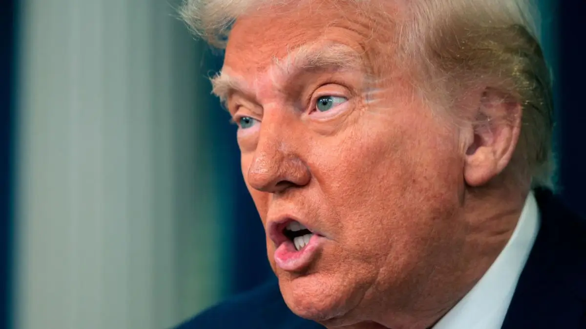 Eagle almost knocked the wig off: Trump unravels on camera after ...