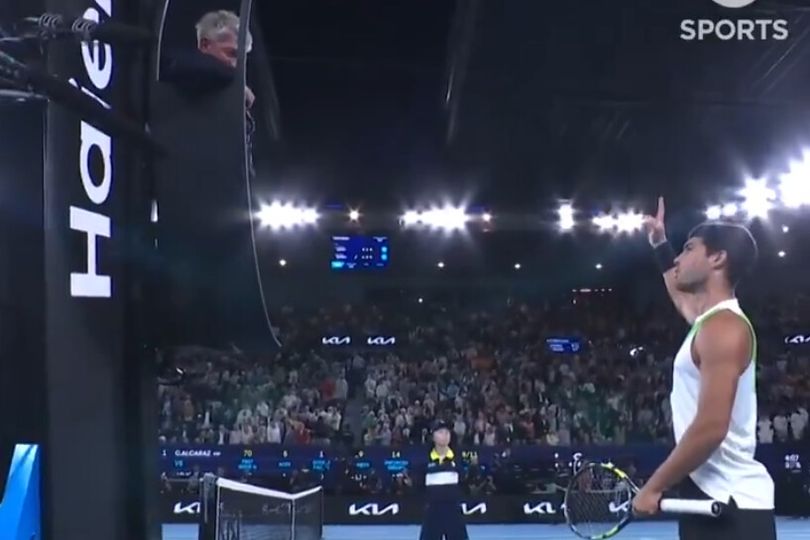 Australian Open controversy sees angry Carlos Alcaraz demand answers