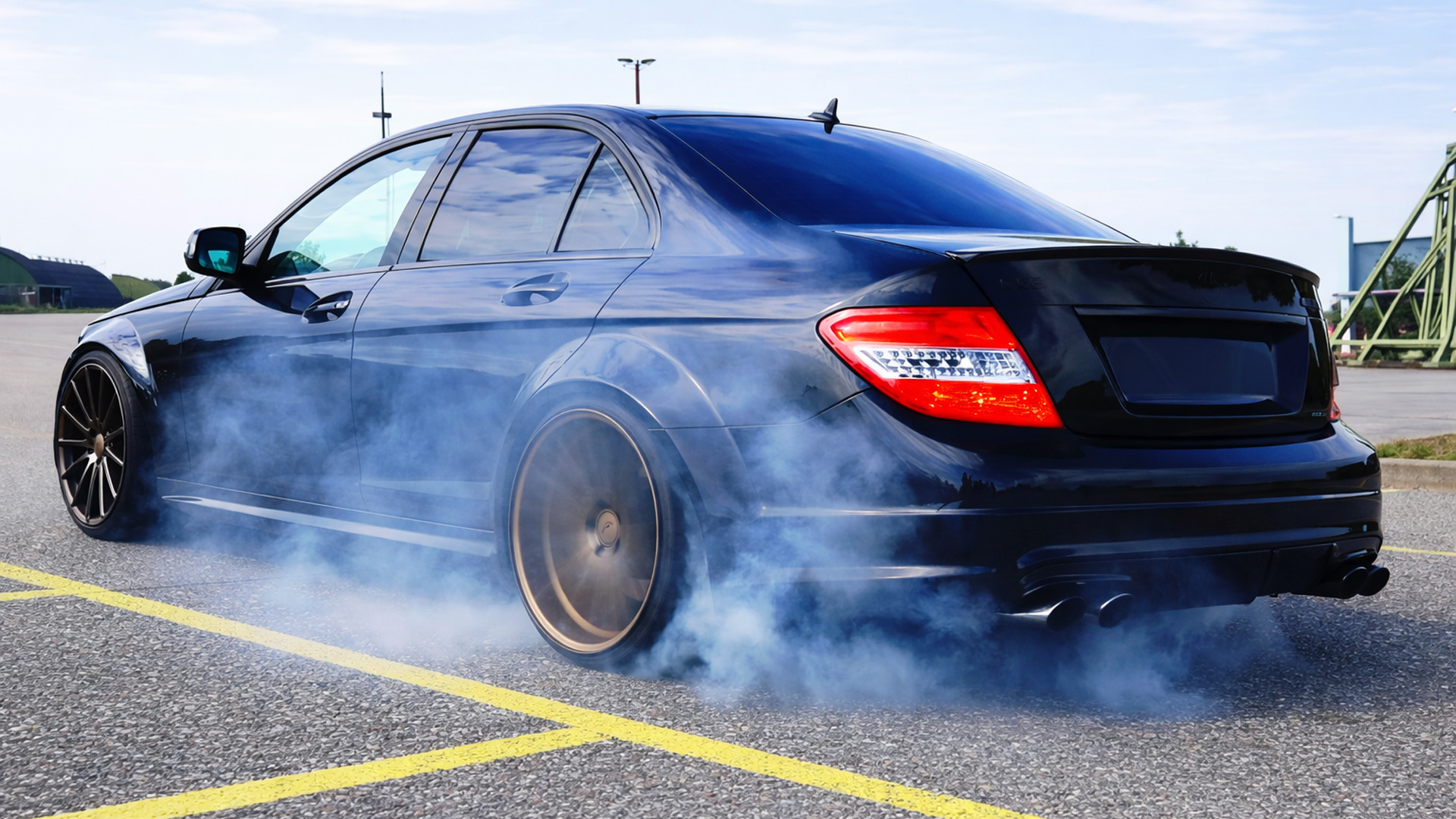 Mercedes C63 AMG 0–200 km/h acceleration on the Autobahn