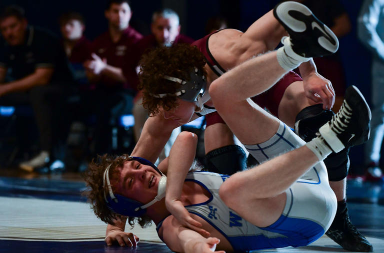 Phillipsburg wrestling pummels Warren Hills with 9 pins