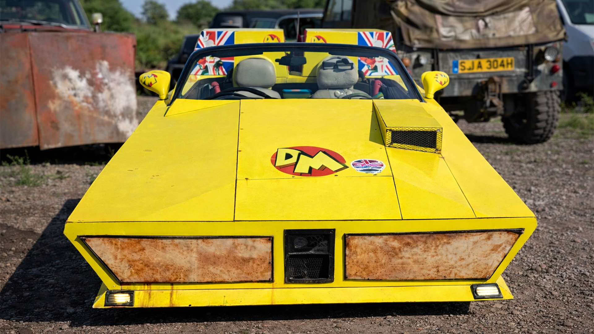 I bought an abandoned Danger Mouse car