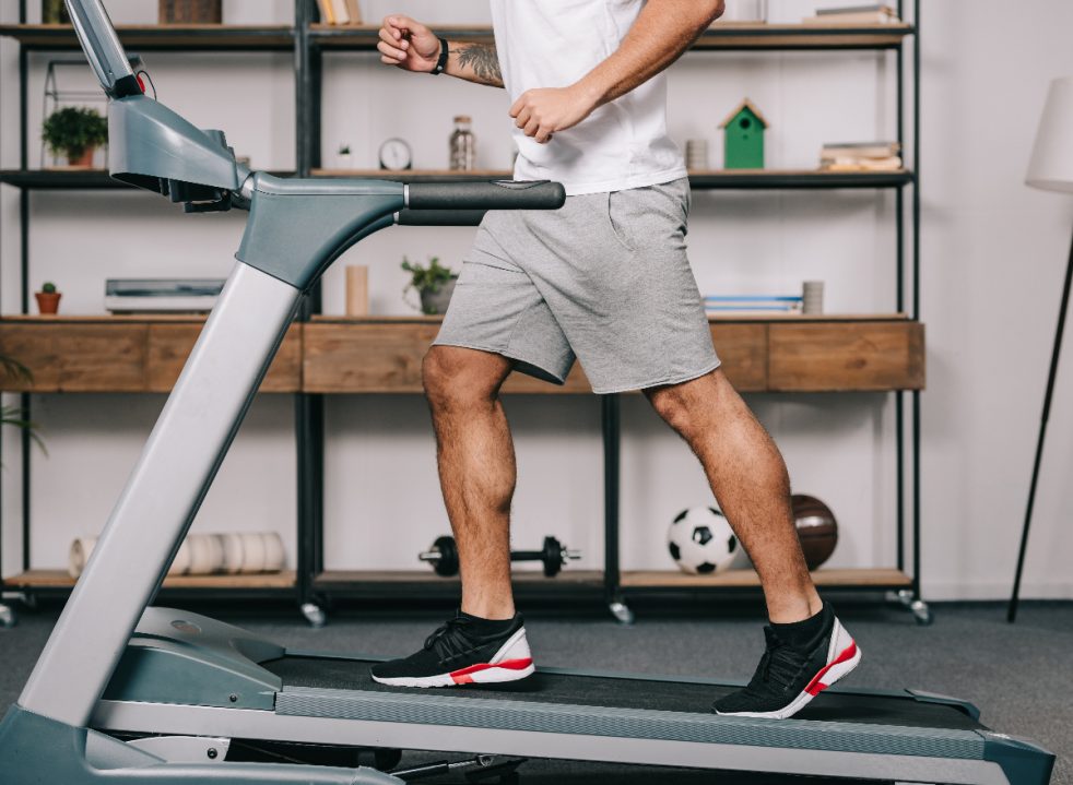 Here's how long your incline walking workout should be to shrink ...