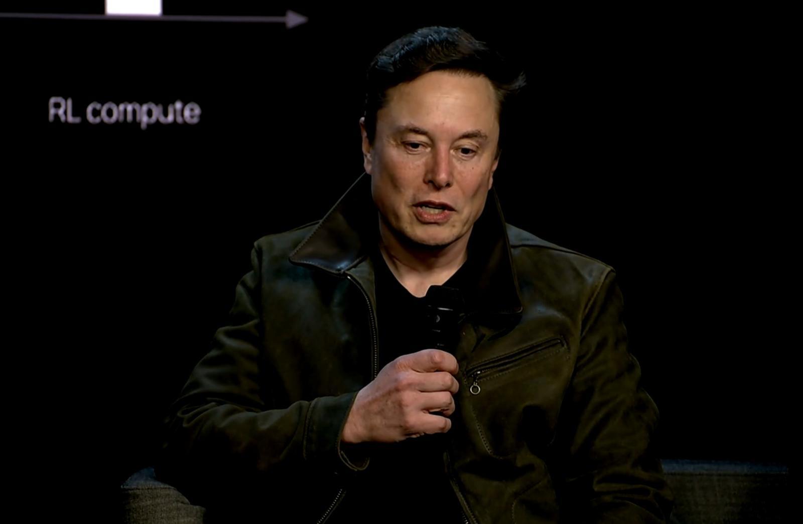 스페이스X "위성 100만개로 우주 데이터센터 구축"