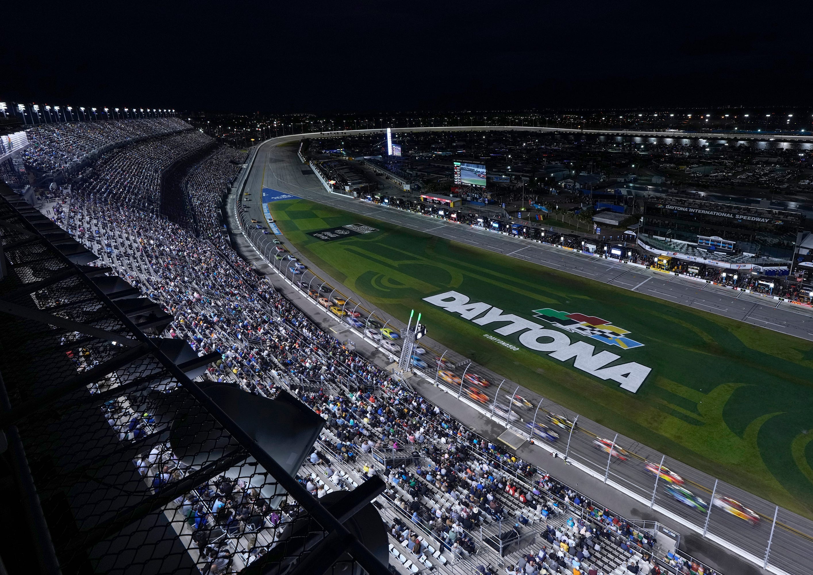 Daytona 500 tickets sell out again, features record purse. How much?