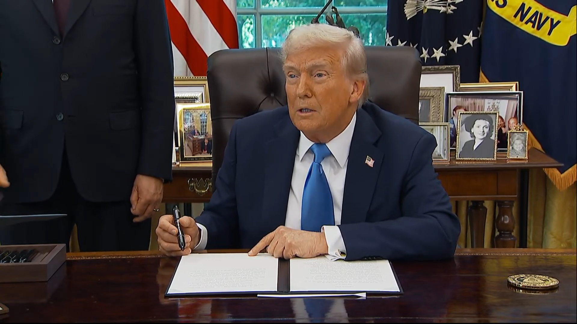 'It's like war': Trump lets the truth slip out, admits he's fighting a ...