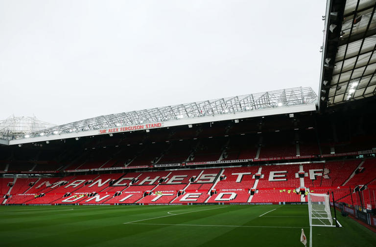 Man Utd vs Fulham: Premier League - Live