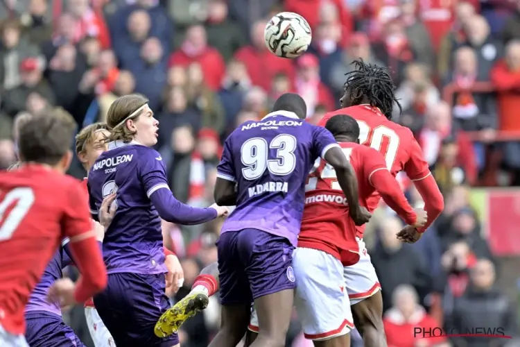 Live: Even opstootje op het veld, maar Lambrechts lost het op met twee ...