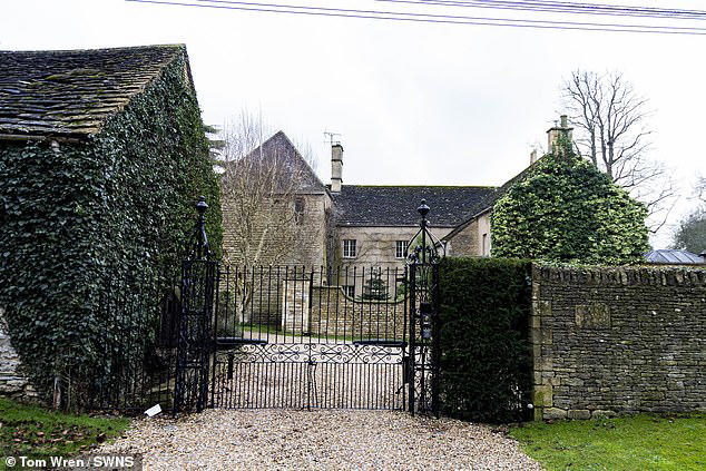 Liam Gallagher's house in the Cotswolds: Neighbours welcome reformed ...