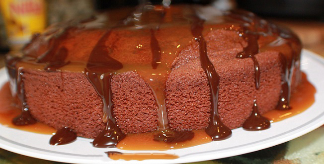 Flourless chocolate cake