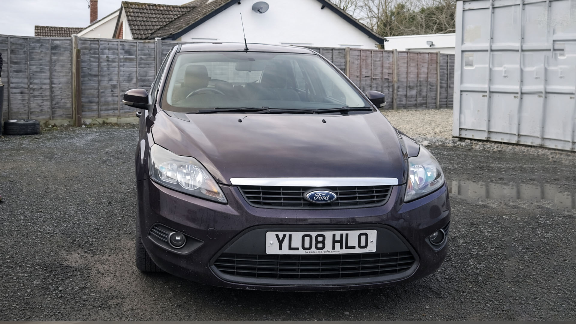 Old Ford Focus still runs despite multiple faults