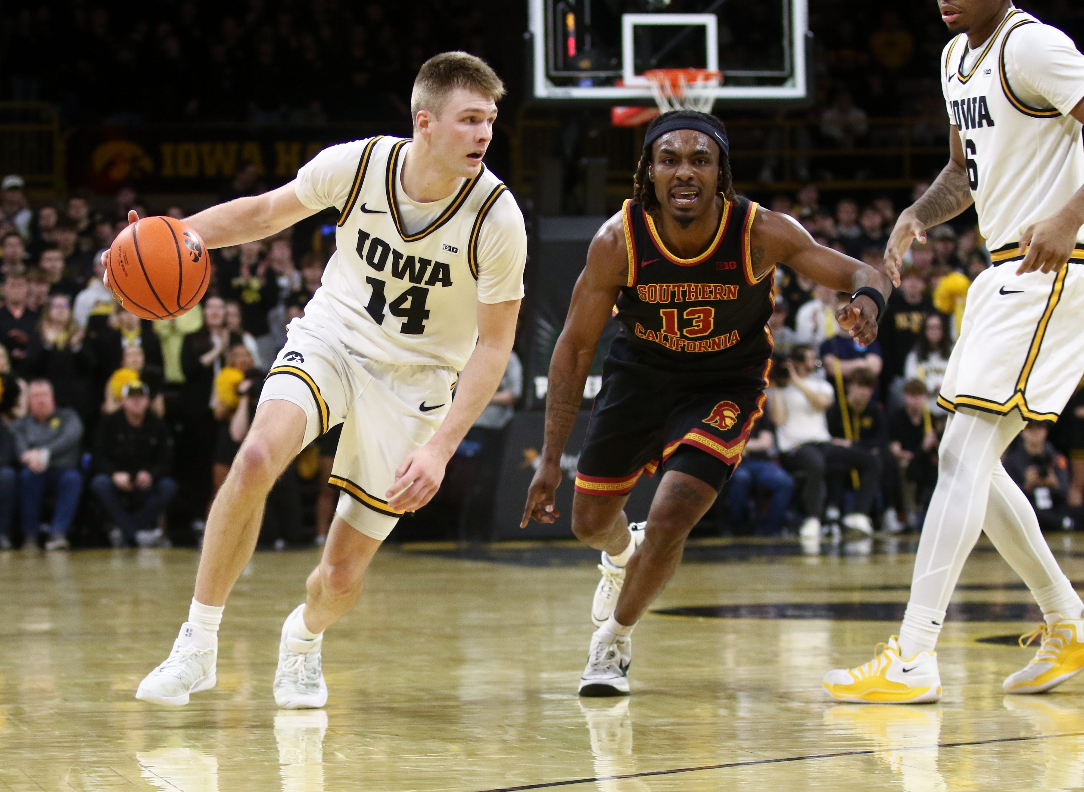 Where to watch Iowa basketball vs. Oregon: TV channel, time