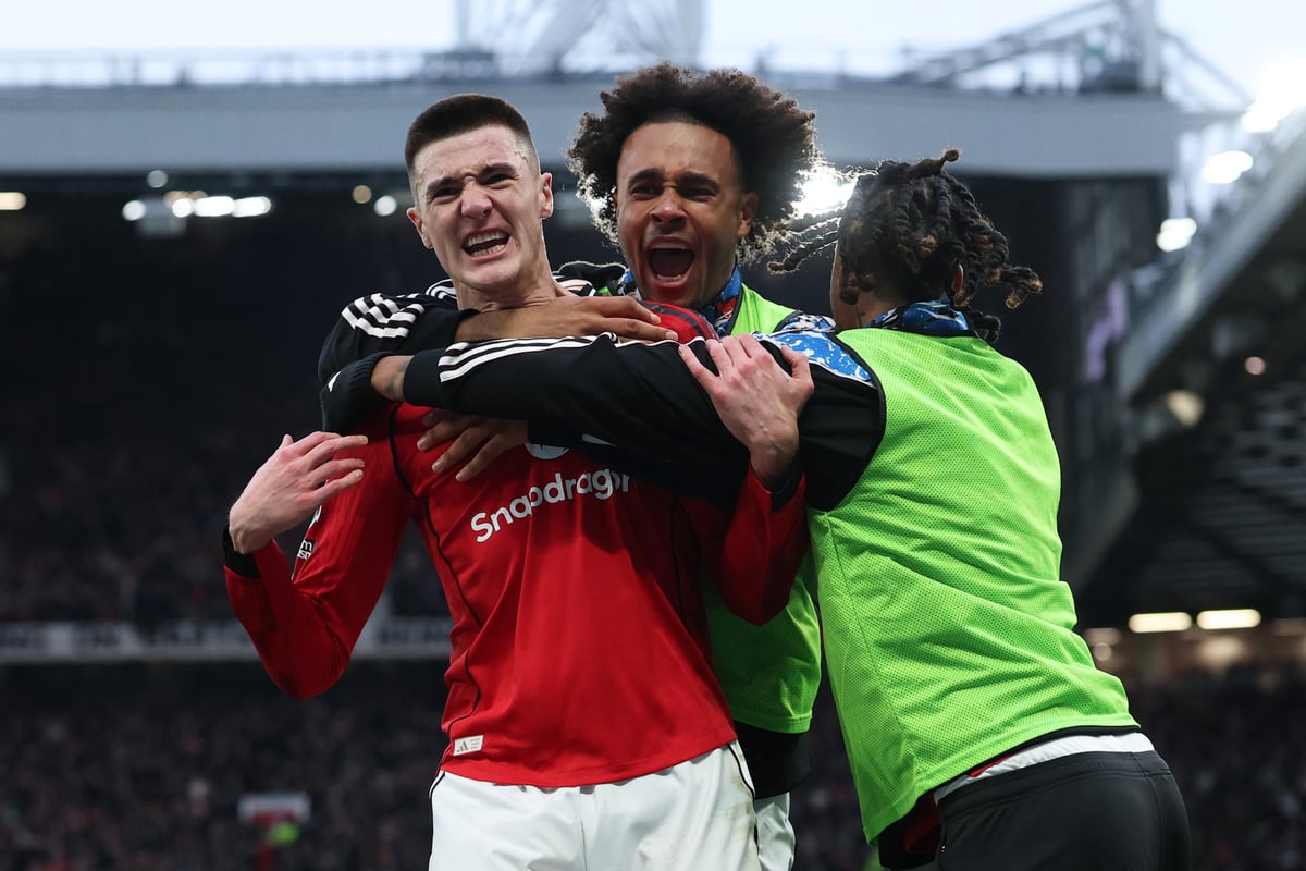 Man Utd 3-2 Fulham: Sesko winner caps wild ending - Live