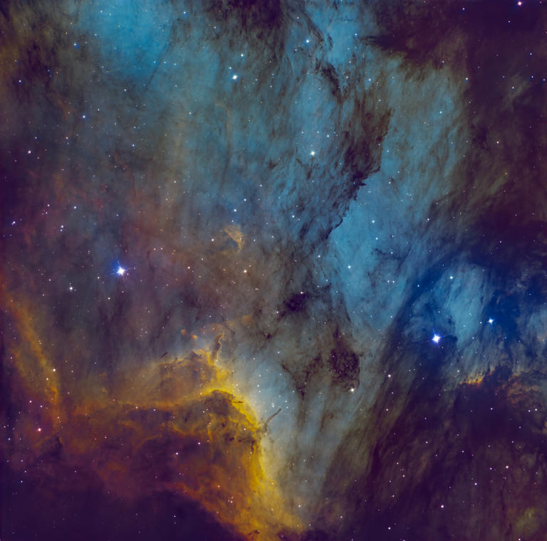 The Pelican Nebula shines near the Las Vegas Strip in gorgeous deep ...