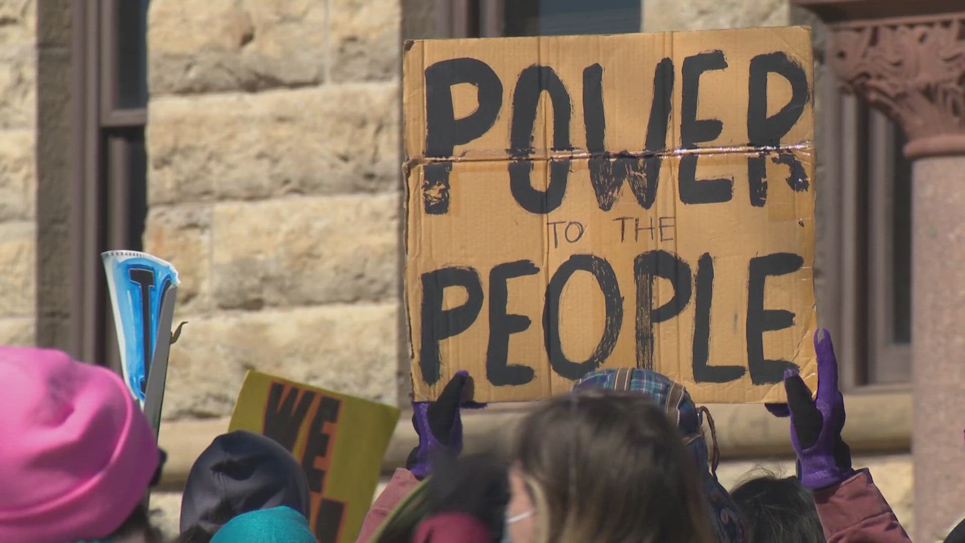 Hundreds of people gather in Denton to oppose ICE