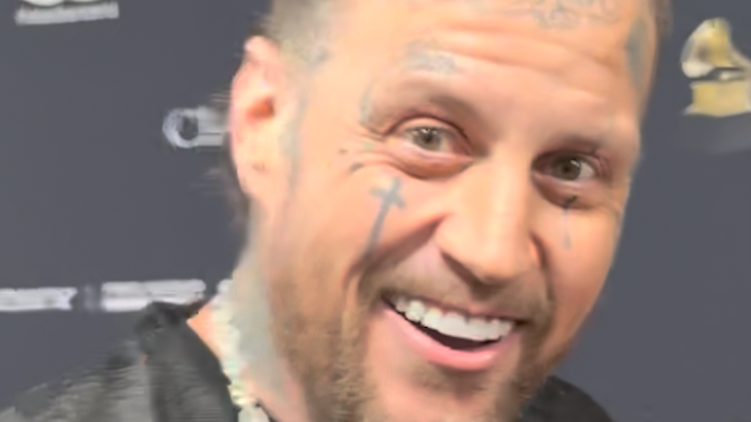 Jelly Roll on his fit on the Pre-Grammy Gala red carpet