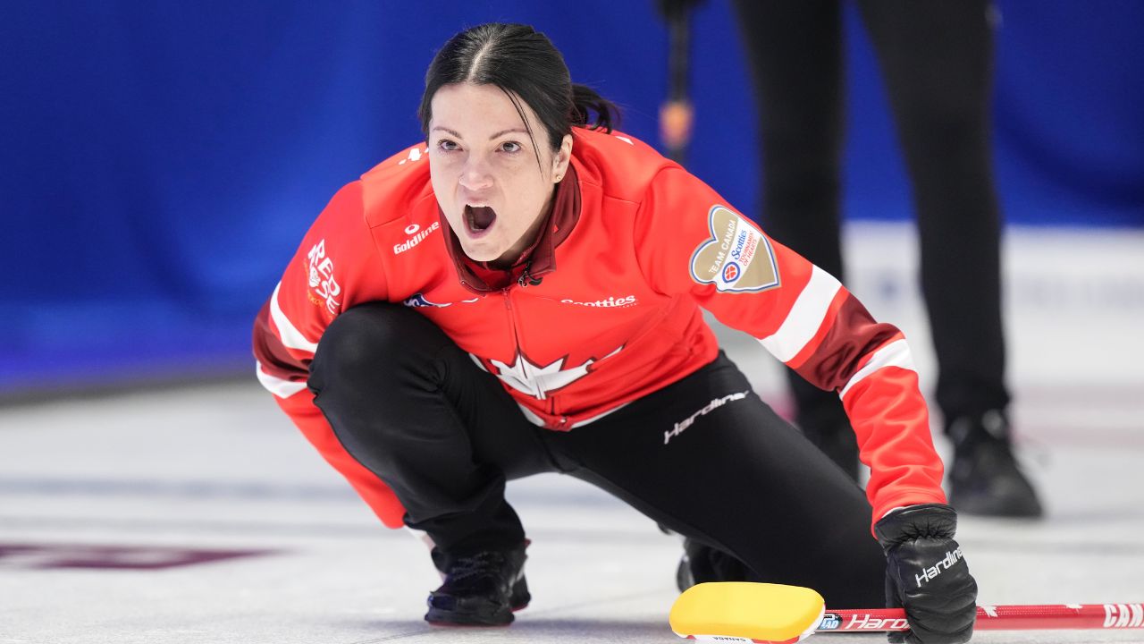 Kerri Einarson to face Kaitlyn Lawes in all-Manitoba Scotties final