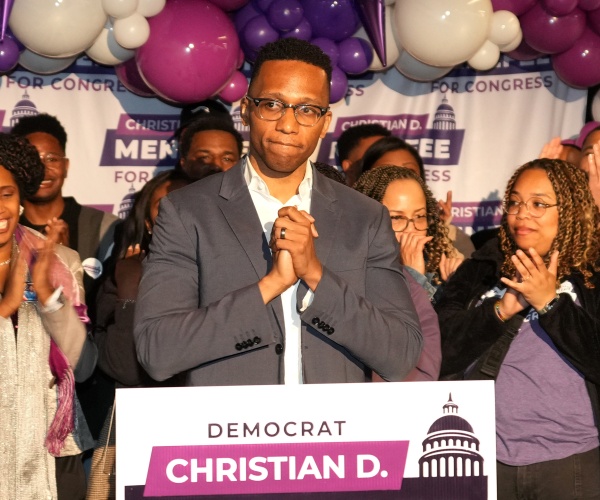 Texas Dem rep.-elect Menefee may swear in Monday