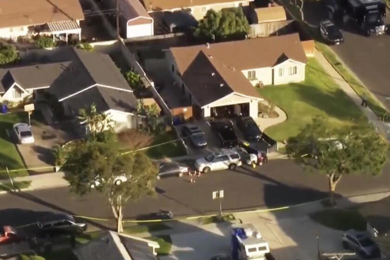 High-speed chase of homicide suspect ends in suicide near LAX, police say