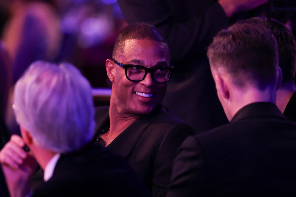 Don Lemon returns to the scene of arrest, gets gushing reception at pre ...