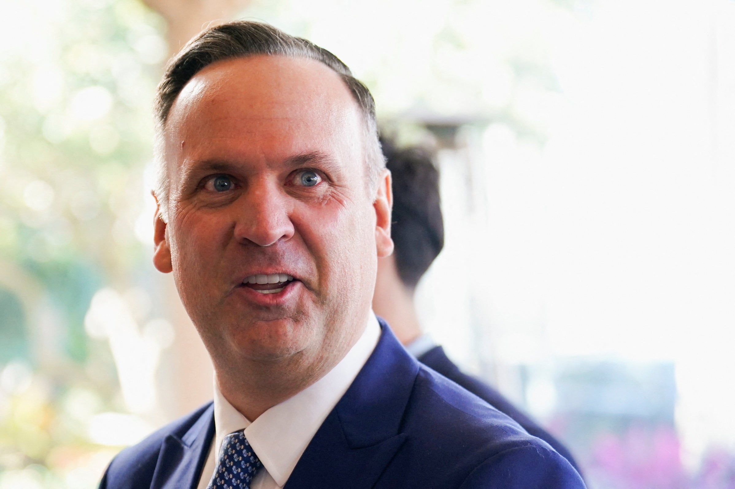 Trump's aides wed back-to-back in Florida