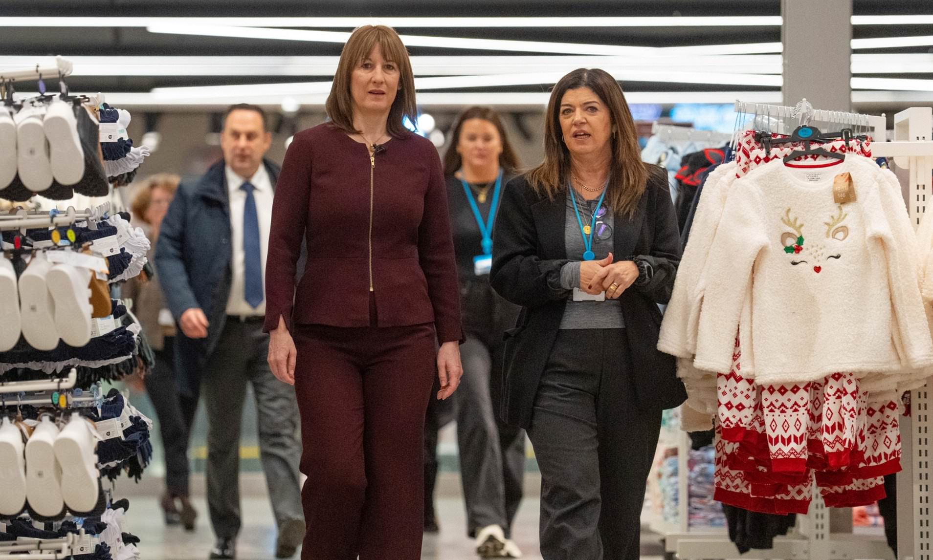 Labour risks 'pulling up the ladder' from young people seeking work