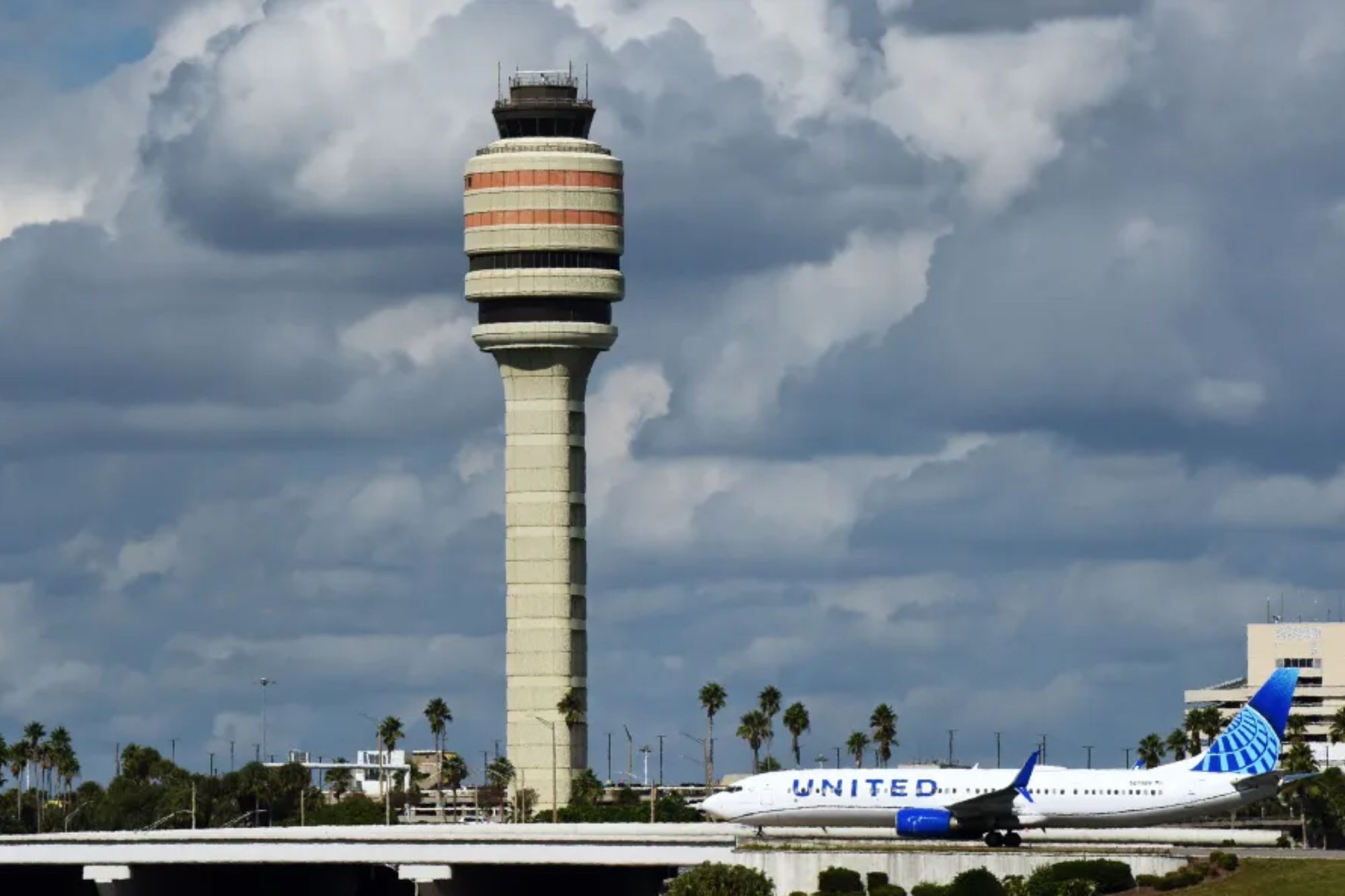 Orlando International Airport forced to ground all flights after ...