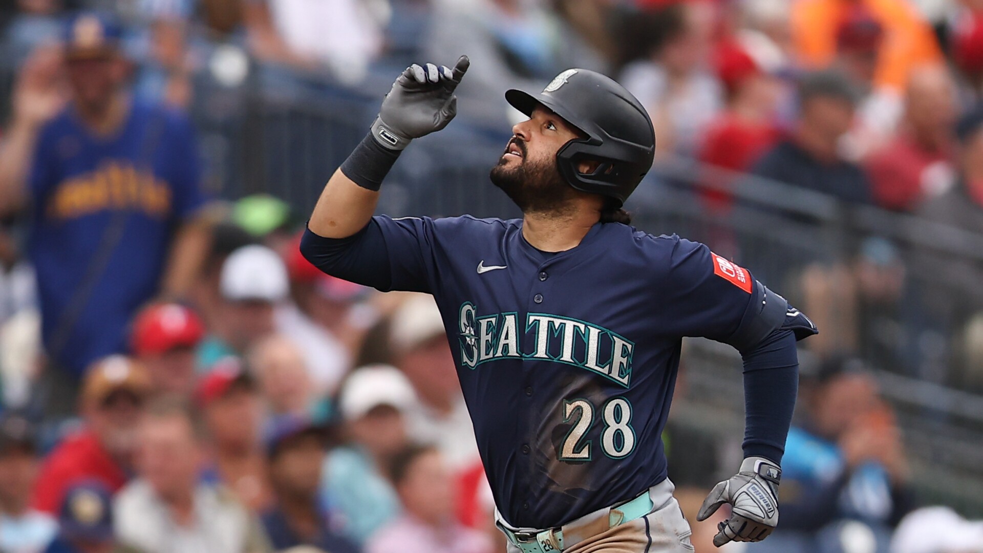 MLB free agent tracker 2025-26: Reds reunite with Eugenio Suárez, Luis ...