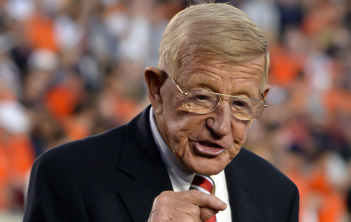 Lou Holtz family announces health update amid troubling rumors