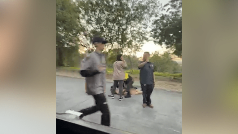 Video shows man taking off clothes during Universal Studios tram tour