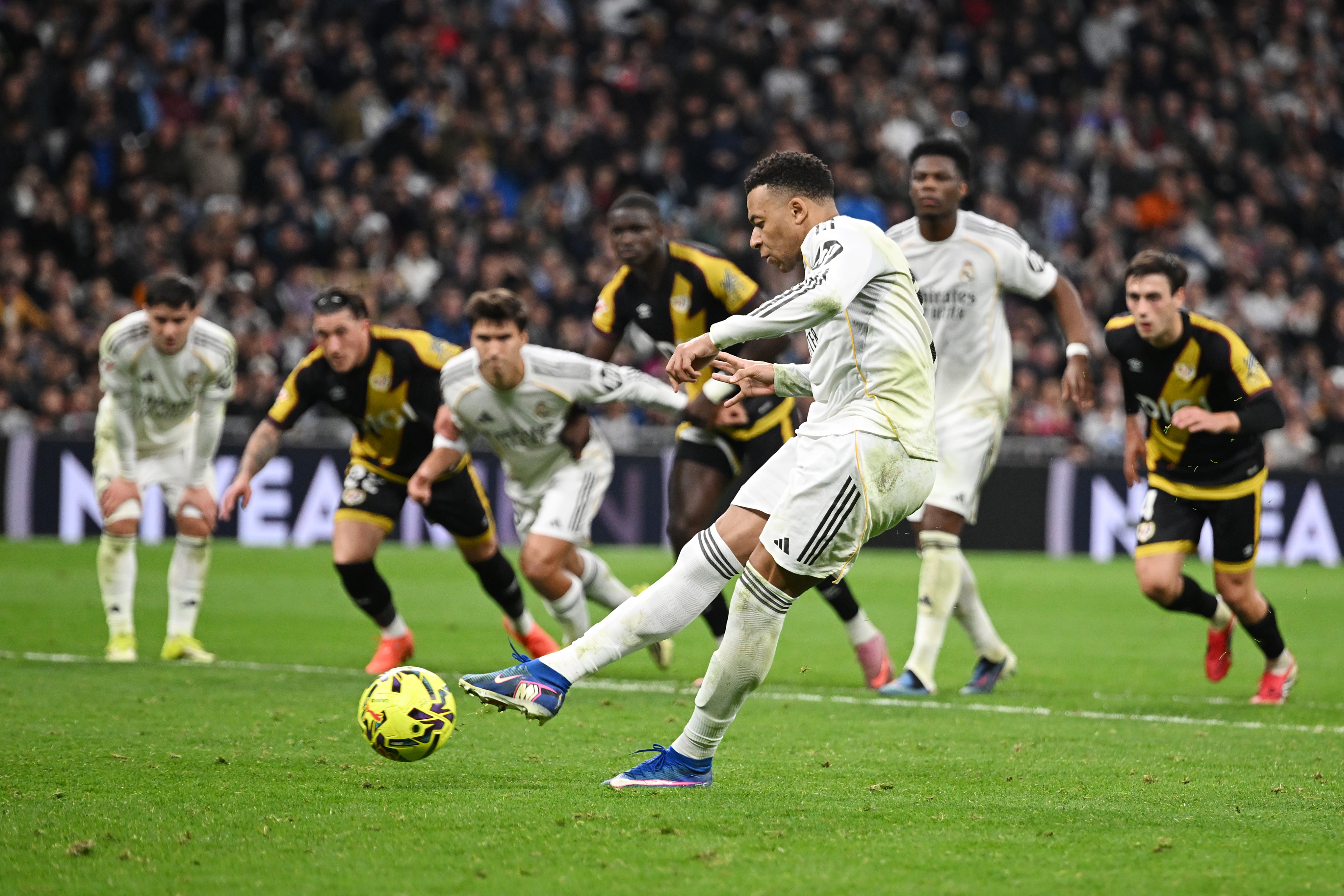 Mbappe’s late penalty gives edgy Real Madrid 2-1 win over Rayo Vallecano