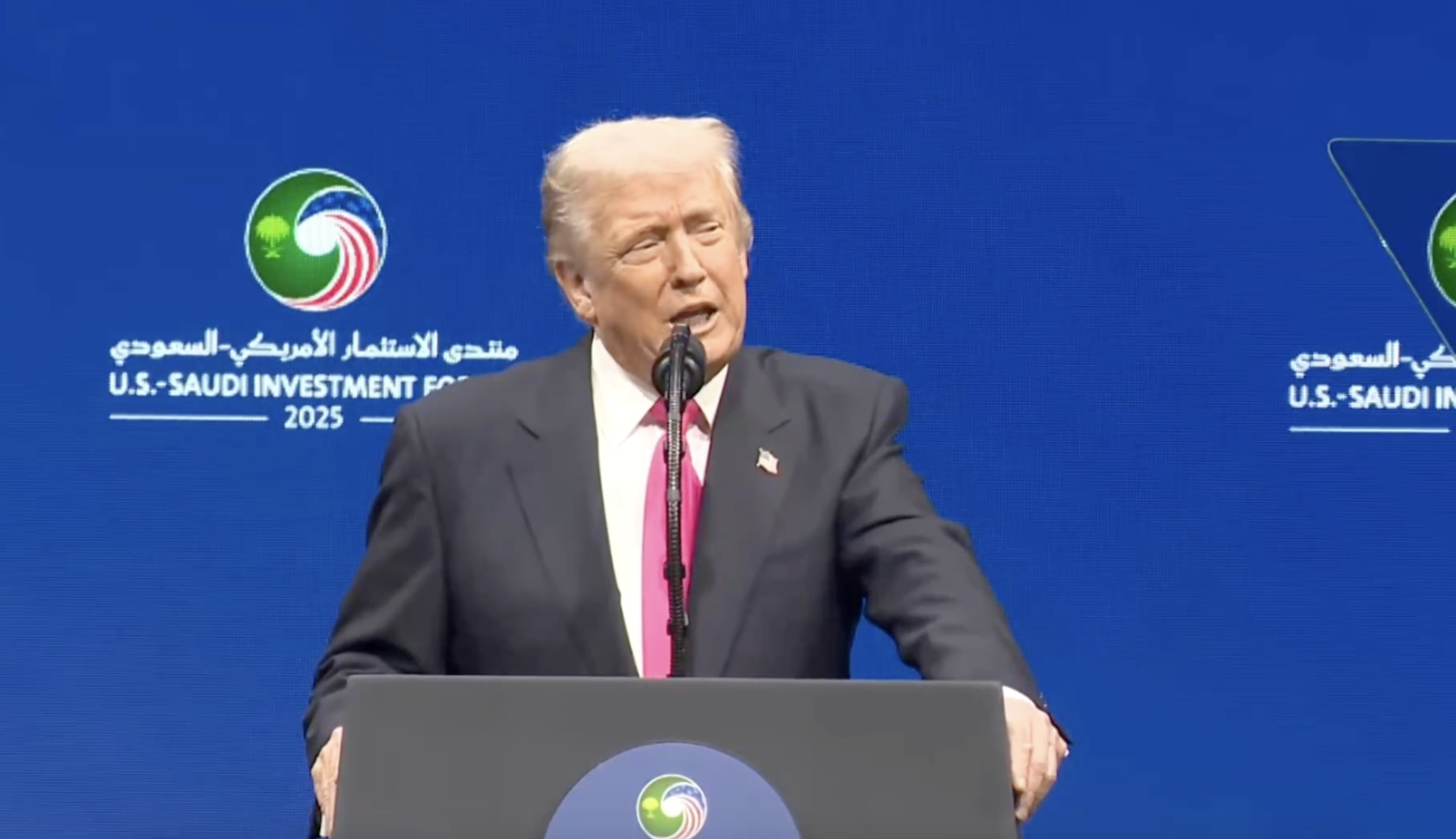 'They've been clamoring for a ballroom at the White House': Trump goes ...