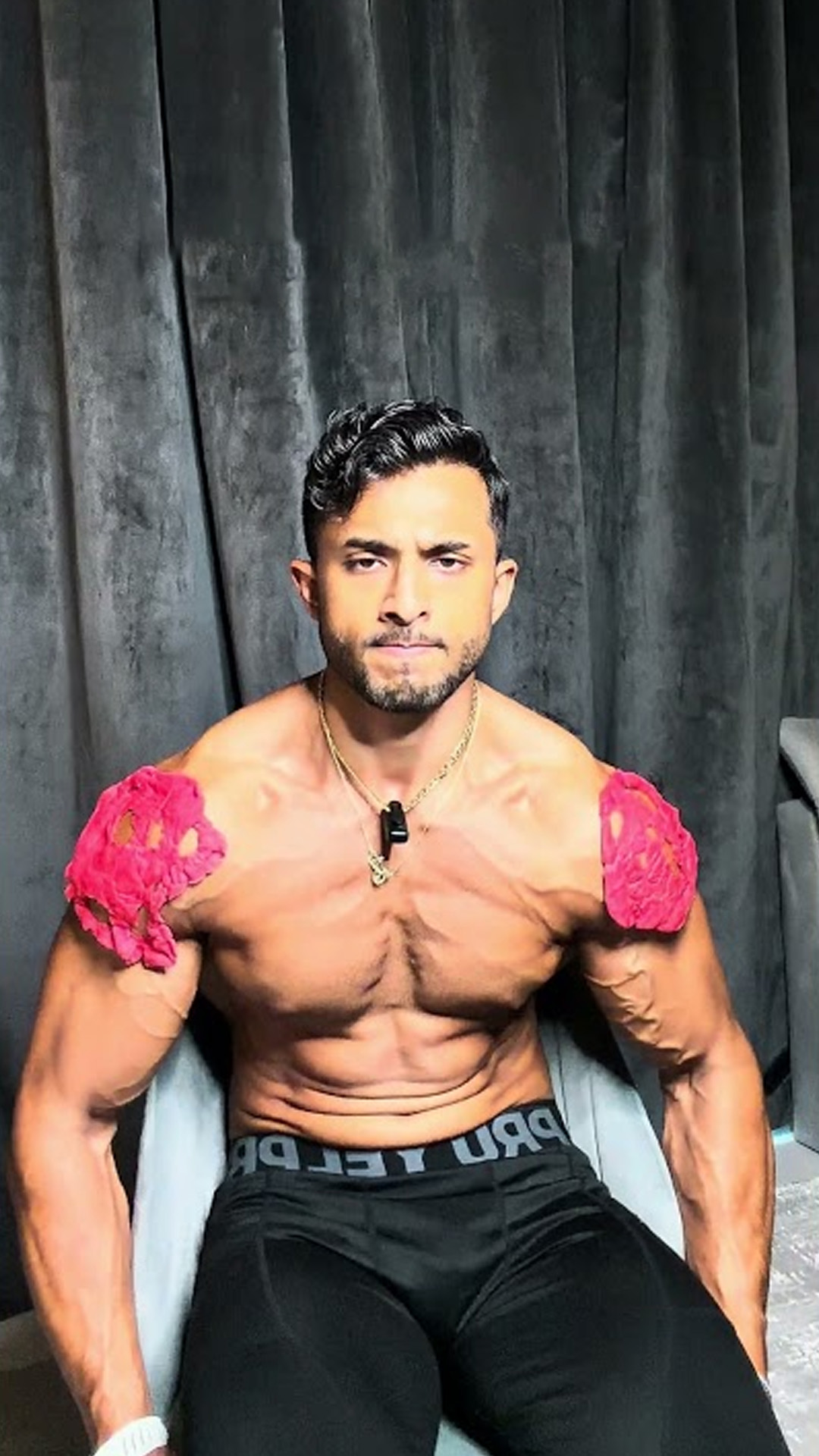 Building strong shoulders with simple exercises