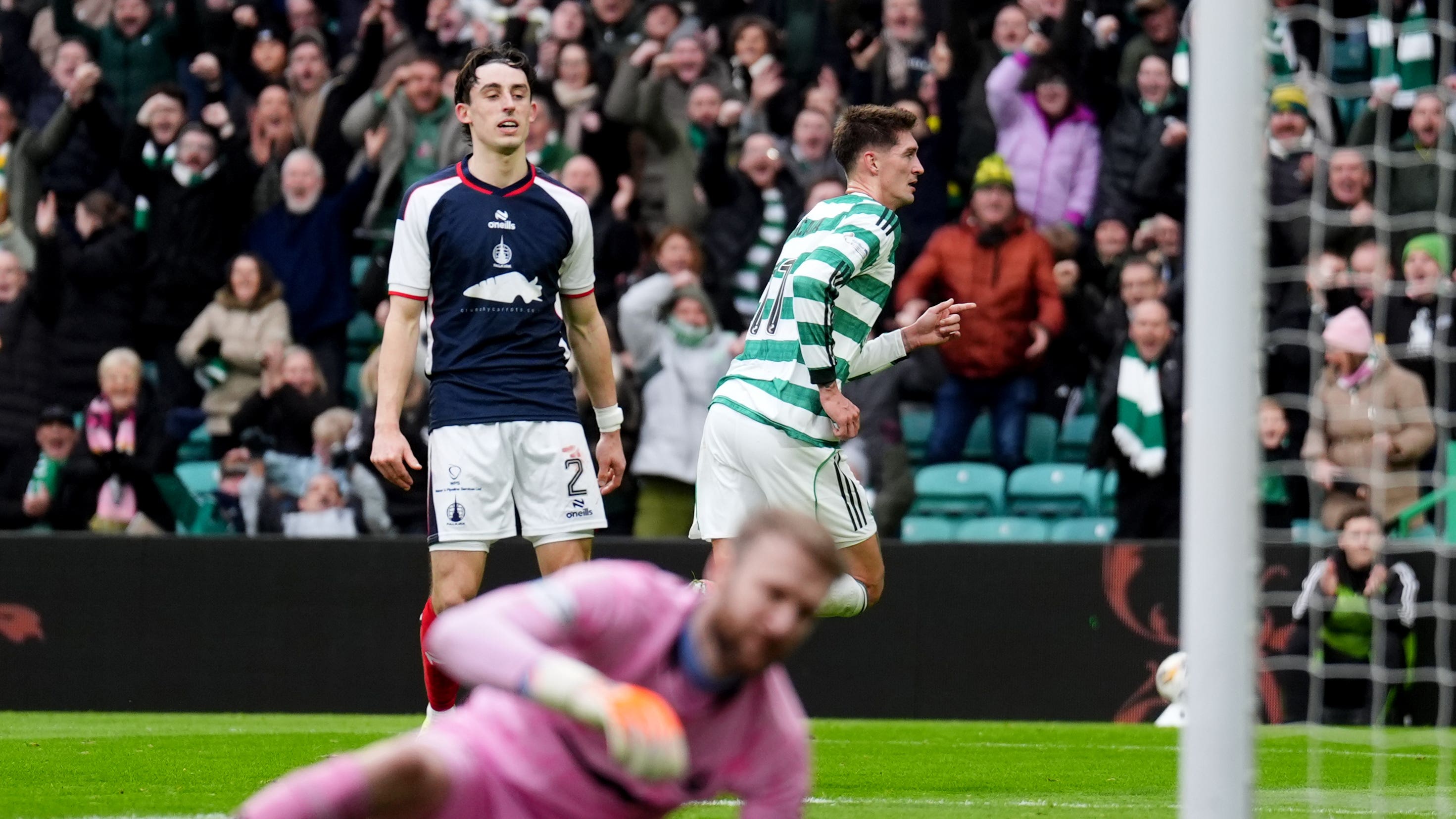 Tomas Cvancara off the mark as Celtic leapfrog Rangers