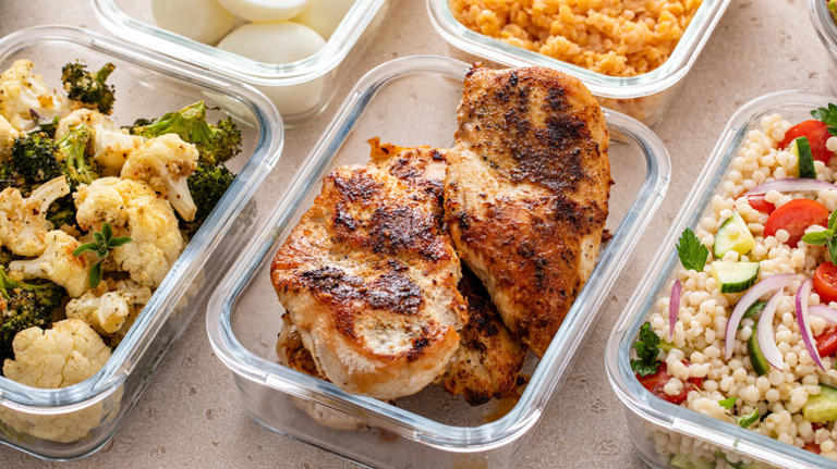 How long is leftover chicken safe to eat?