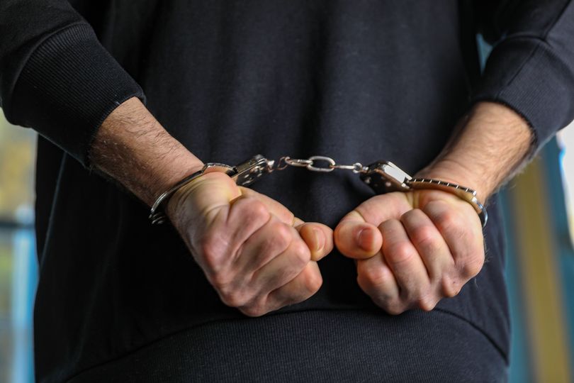 Woman who robbed bank caught 25 years later - just days before she ...