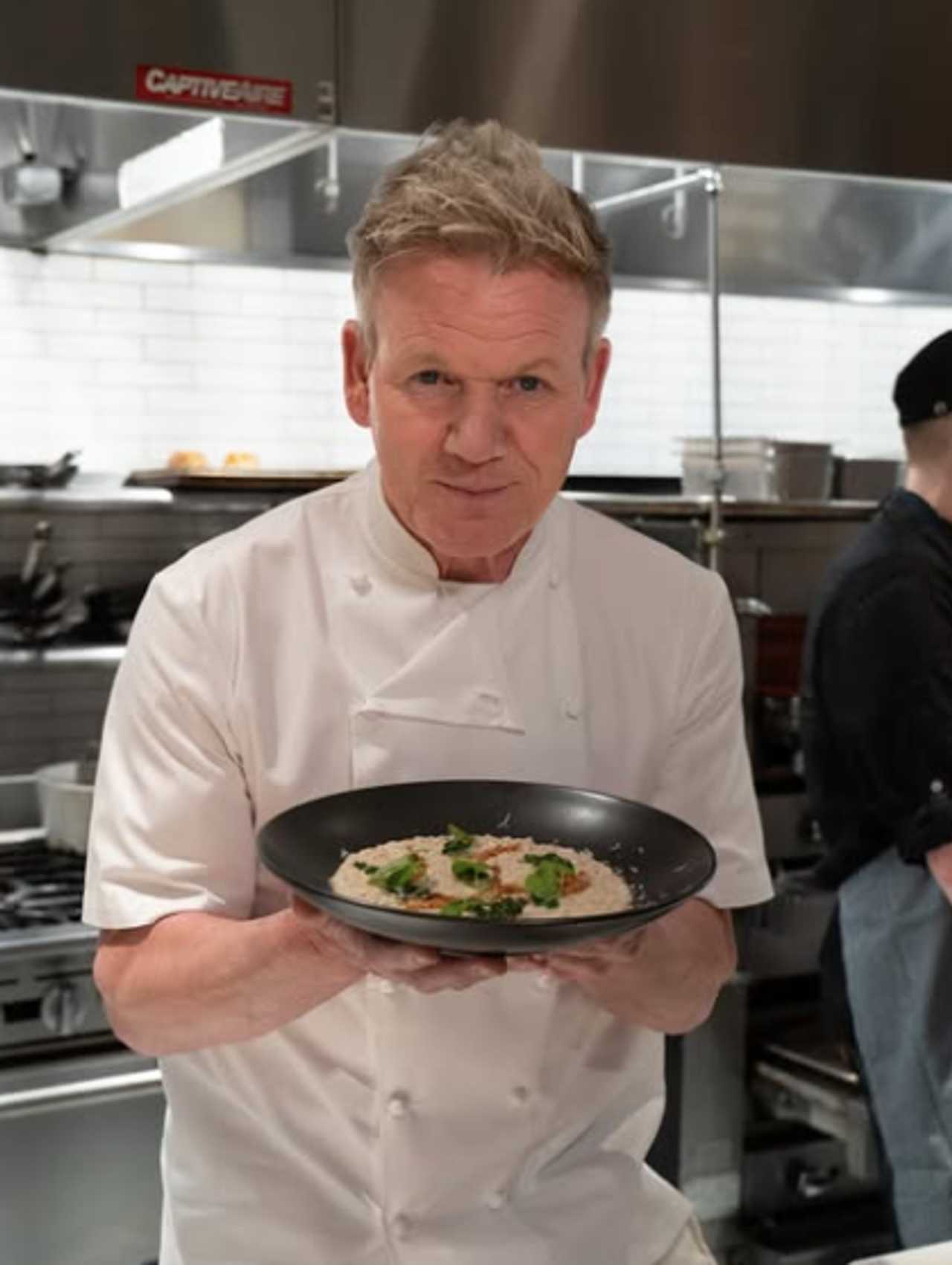 Gordon Ramsay casting young chefs for 'Hell’s Kitchen' — get paid ...