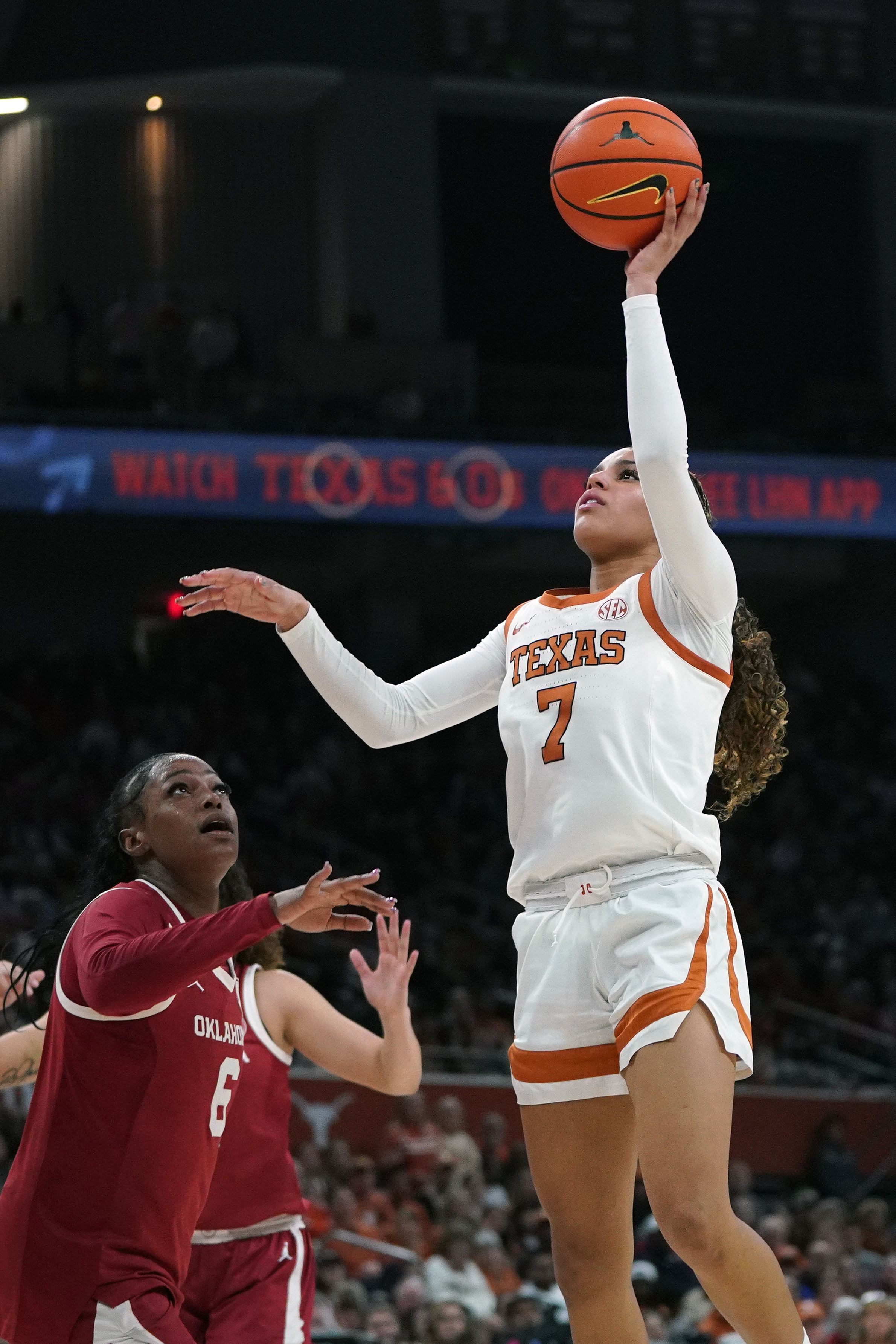 No 4. Texas shuts down No. 10 Oklahoma in Red River Rivalry, 78-70