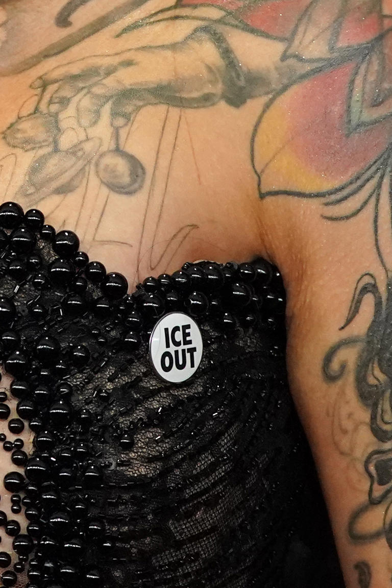 Singer-songwriter Kehlani makes blunt anti-ICE statement on Grammys red ...