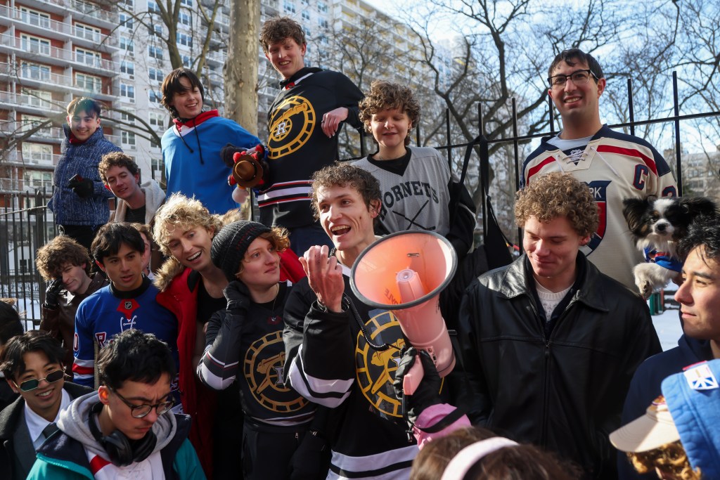 Hockey hunks turn out for NYC 'Heated Rivalry' lookalike contest: 'Very ...