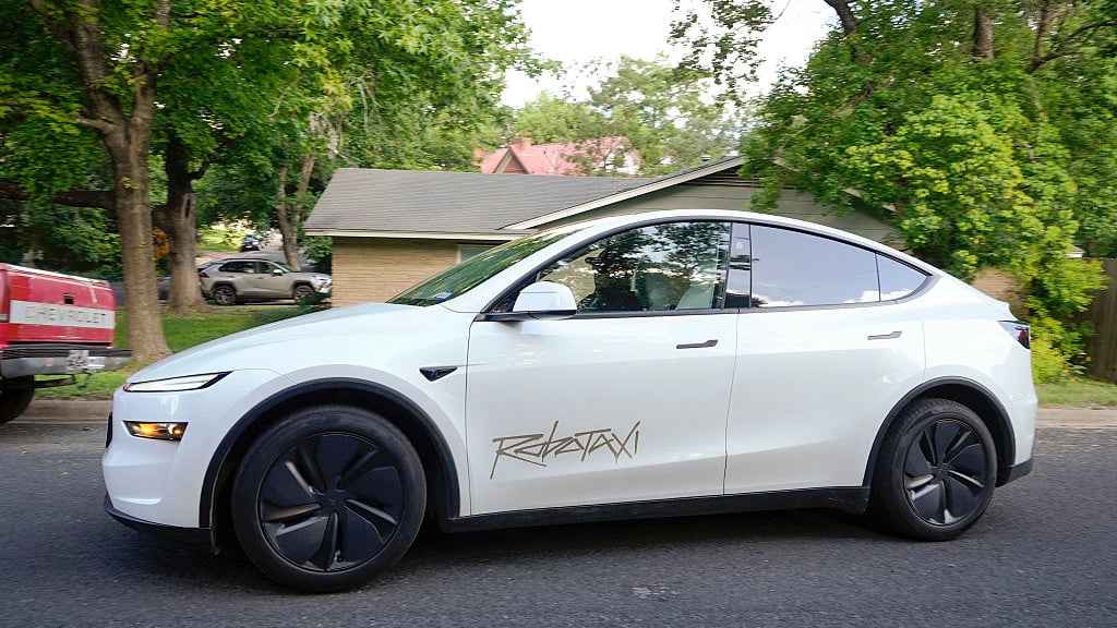 Tesla tops robotaxi rankings on price—but comes last for convenience