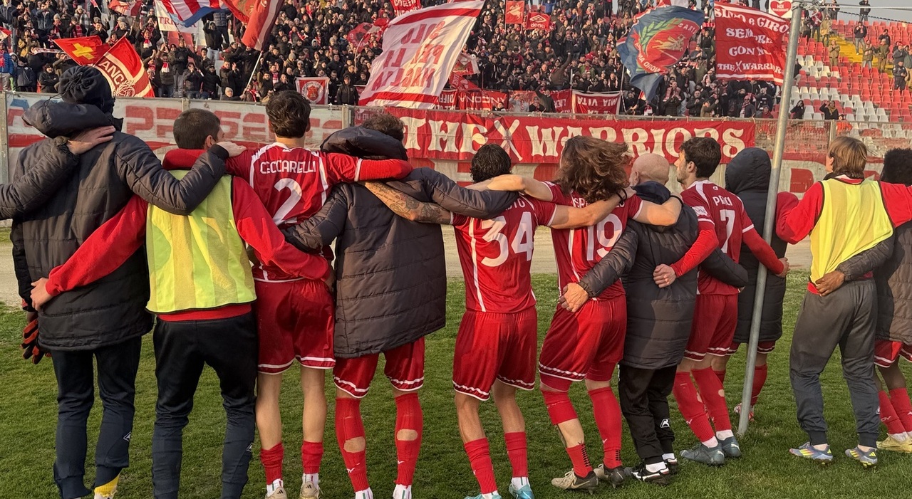 L'Ancona è in vetta alla classifica (insieme al Teramo): piegato 2-0 il ...