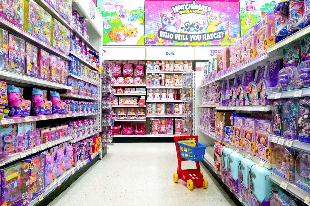 As Toys ‘R’ Us stores close, independent Regina toy store gains traction