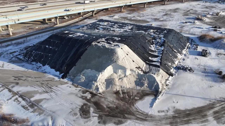 Milwaukee salt shortage; DNR urges residents to use less amid winter demand