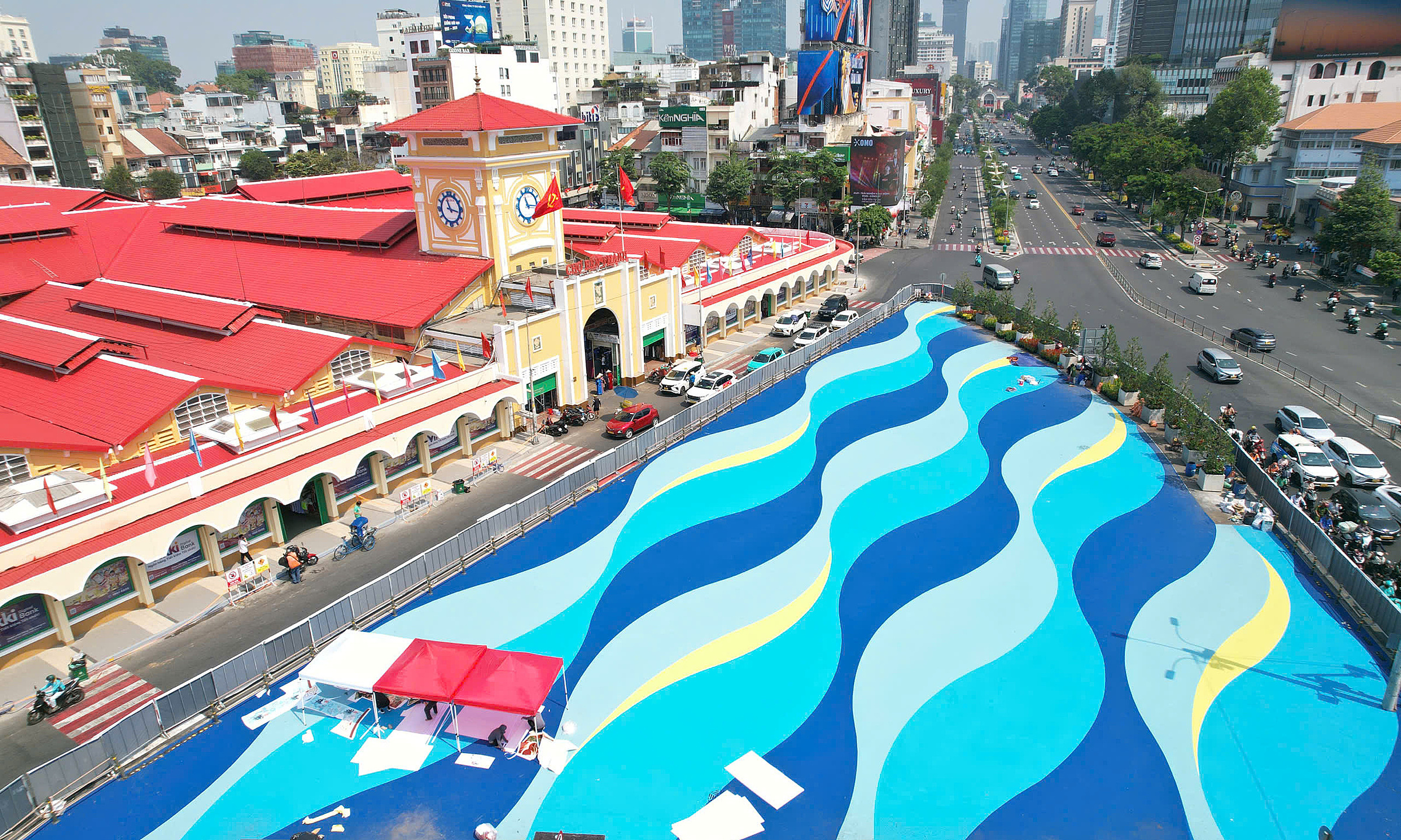 Wave motif outside Ben Thanh market redolent of southern Vietnam: sponsor