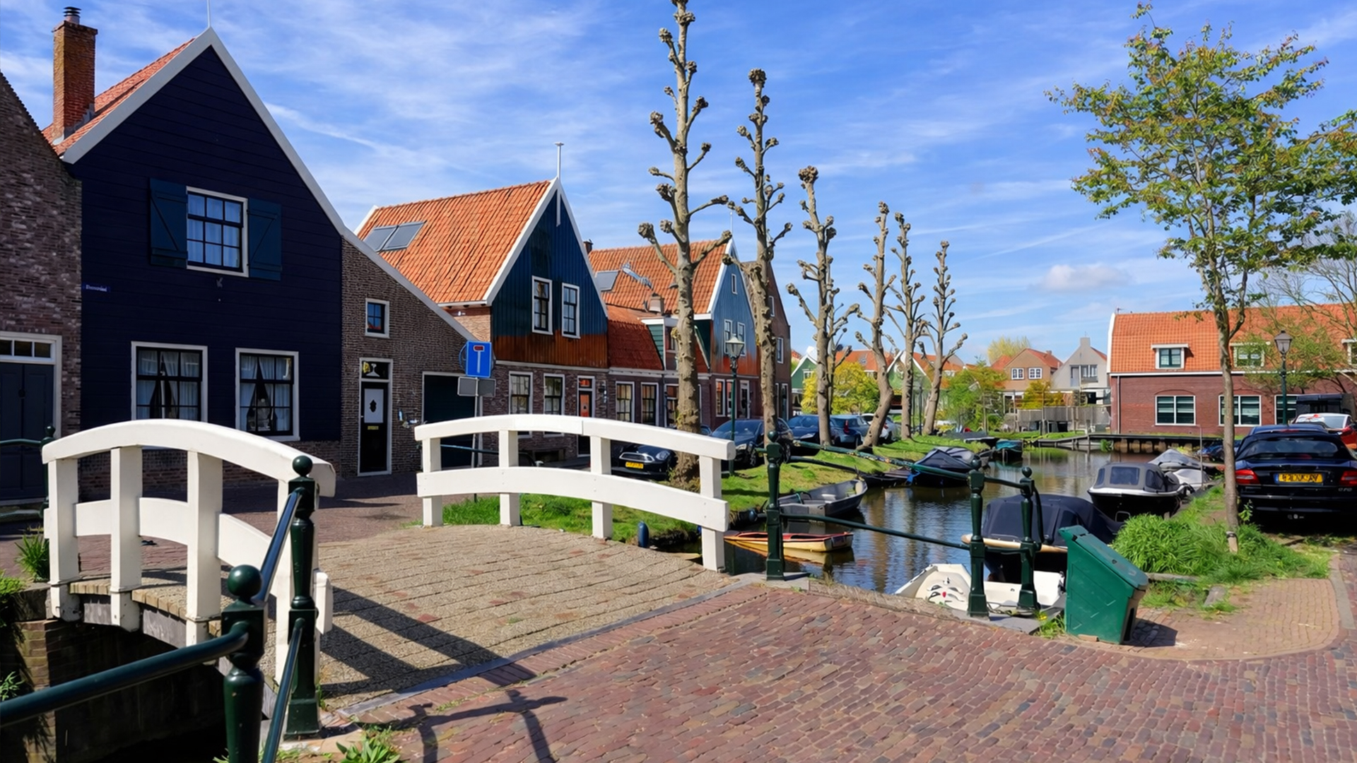 Monnickendam Netherlands sunny walking tour in historic town (4K)